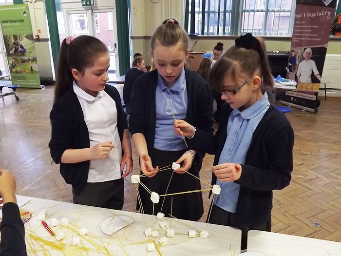 Tameside College visit primary school for industry day